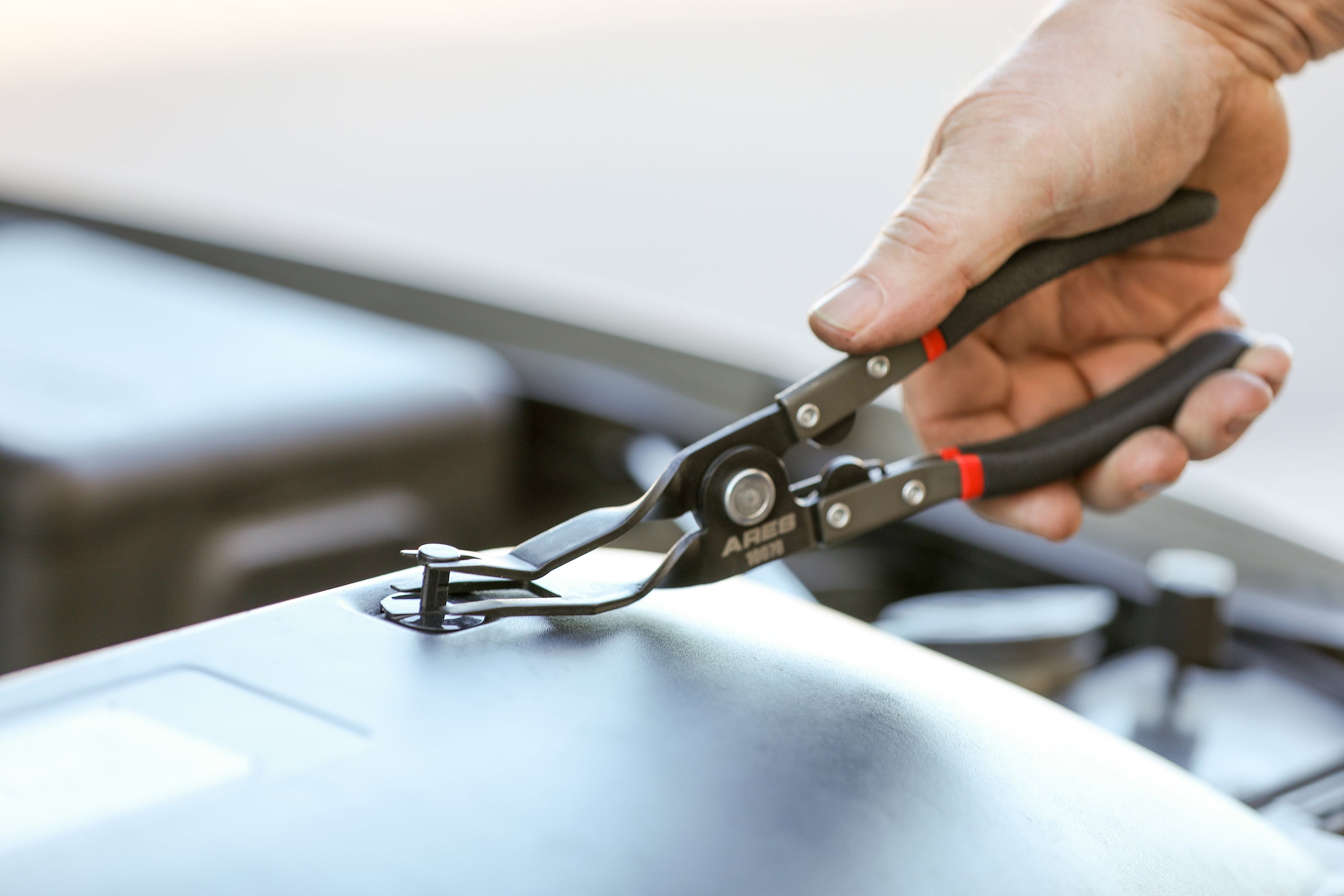 ARES 71134 - Clip Removal Tool — ARES Tool, MJD Industries, LLC